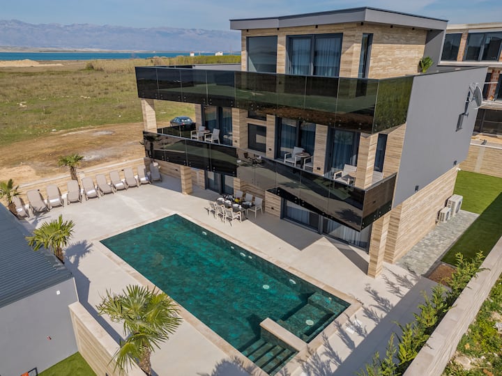 Villa Travera 2 - Vir