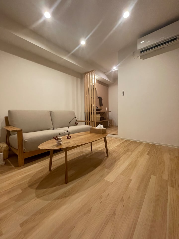 完全貸切10名宿泊可！駅徒歩5分で、難波、心斎橋、梅田まで直通。 - Japan