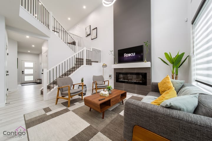 The Arbour | Aircon | Sleeps 9 | Near Yeg Airport! - Edmonton