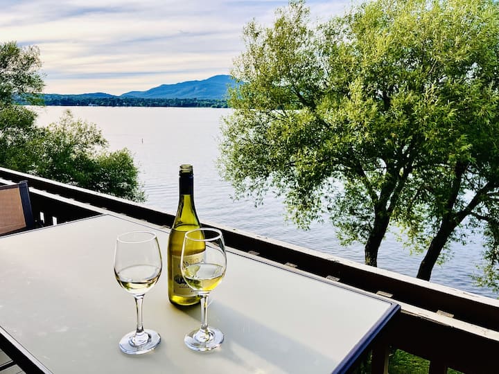 Lumineux Condo Au Bord Du Lac - Magog