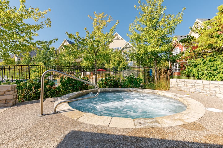 Après At Blue W/ Hot Tub, Steps To The Village - Collingwood