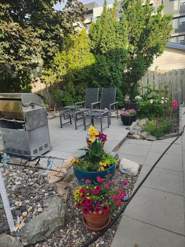 Peaceful Oasis - Vernon
