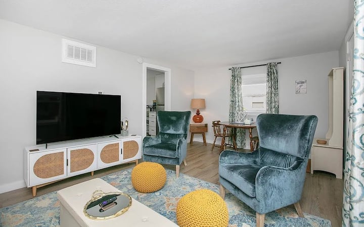 Notre Dame Bungalow King Beds Firepit - 南灣