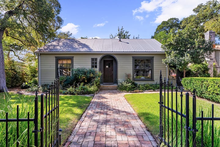 Cozy Cottage In North University & Near Downtown - Austin