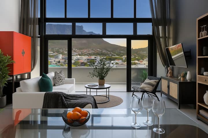 Pool | Free Parking | Central Cape Town - Cape Town