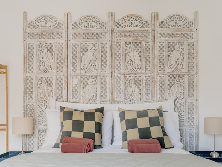 Victorian Rose Garden Maisonette - 펜린