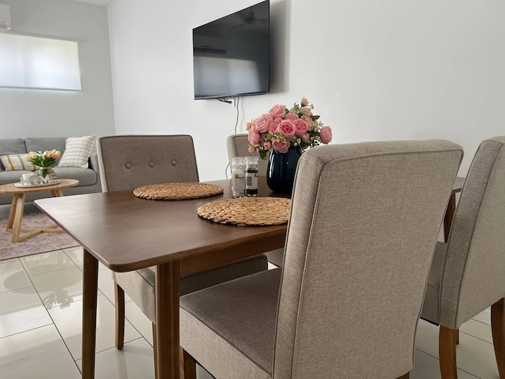 Entire Three-bedroom Townhouse In Carina Heights - 布里斯班