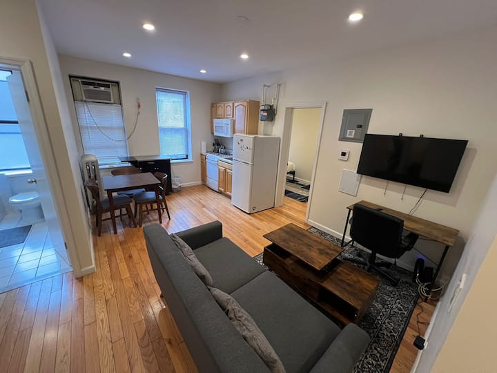 Cute 2 Bedroom Apartment In Fort George - Bronx, NY