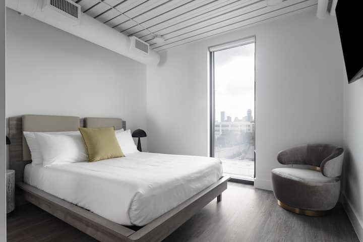 Studio Haus | Heart Of Vibrant Night Life - Austin