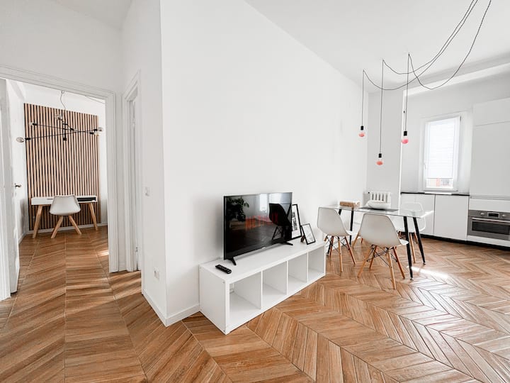 Modern One-bedroom Apartment Near Fondazione Prada - San Donato Milanese