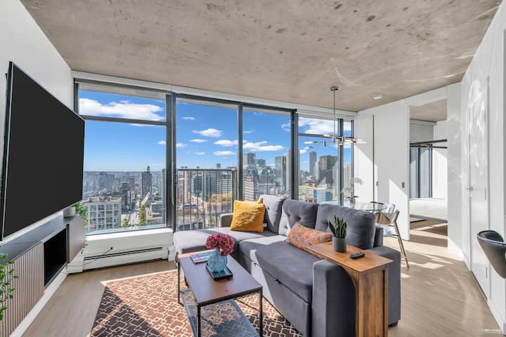 Skyview 40th Floor 2-bedroom Condo In Downtown Van - Burnaby