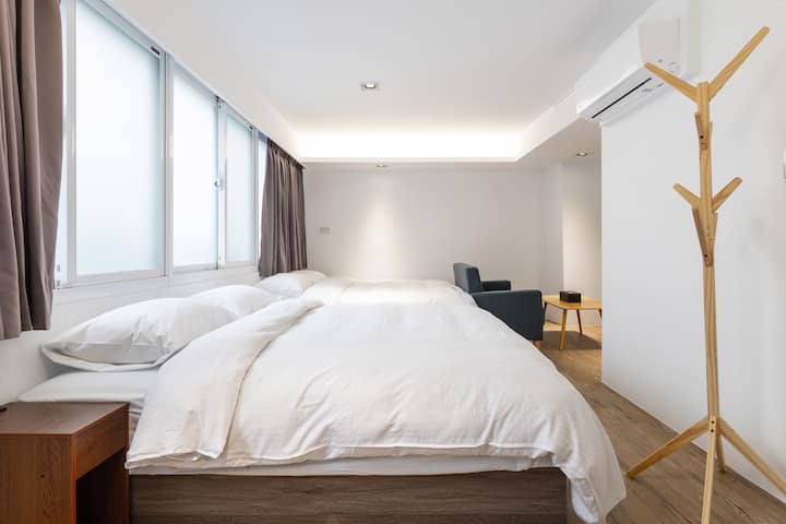 四人房 - Step Inn. 饒河夜市 1 Min Mrt Songshan Station - 