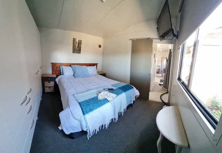 Hurstwood Retreat. - Clive