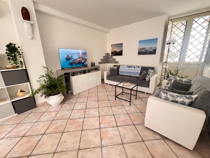 Casa A Due Passi Dal Mare - Aci Castello