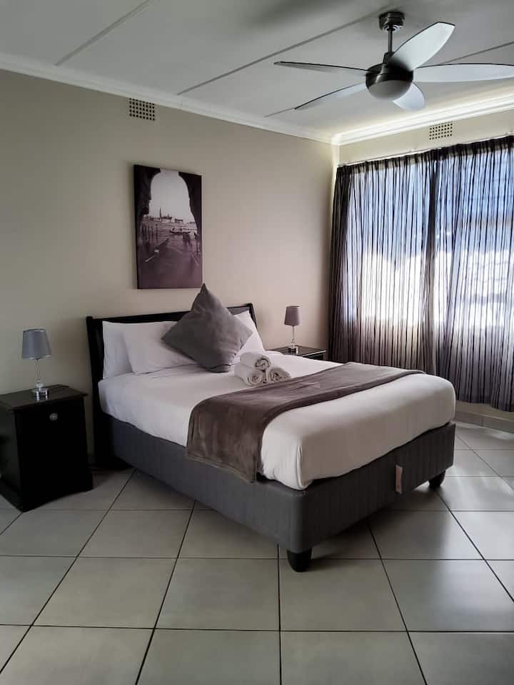Cozy Two-bed Flat Alberton - Alberton