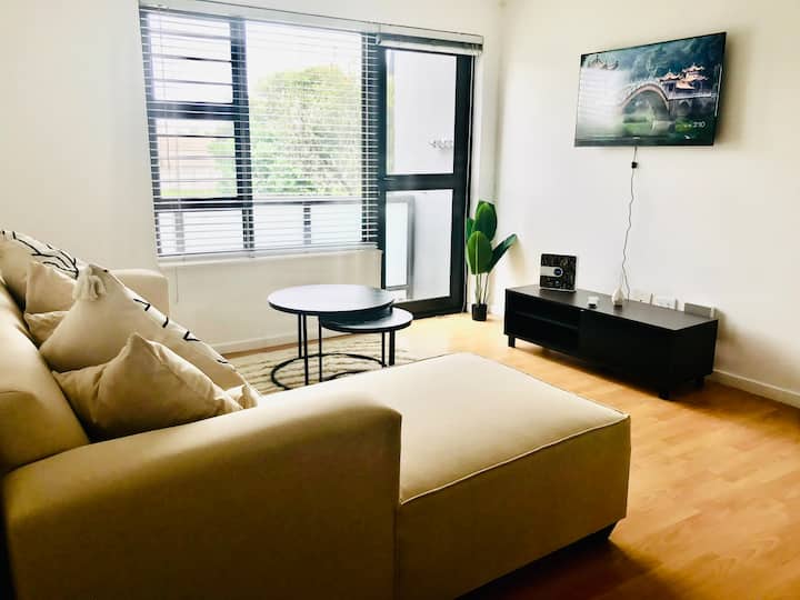 Central 2br Haven | Pool,wifi, Mall, Beaches, Wine - 開普敦