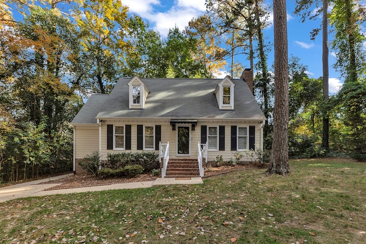 14 Min To Downtown + Ncsu | Nurse Discount | Patio - Raleigh, NC