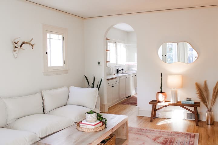 Boho Bungalow | Charming 2 Bed - Eden Prairie, MN