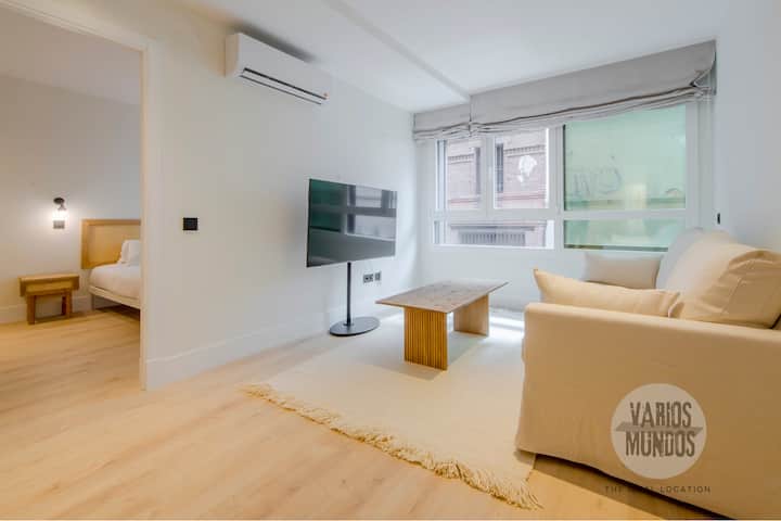 Malasaña Relajante Para 4, Ven A San Bernardo 20 - Madrid