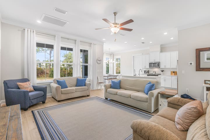 4 Bath 6 Bed, 2 King! Patio, Firepit, Pool, Beach! - Orange Beach, AL