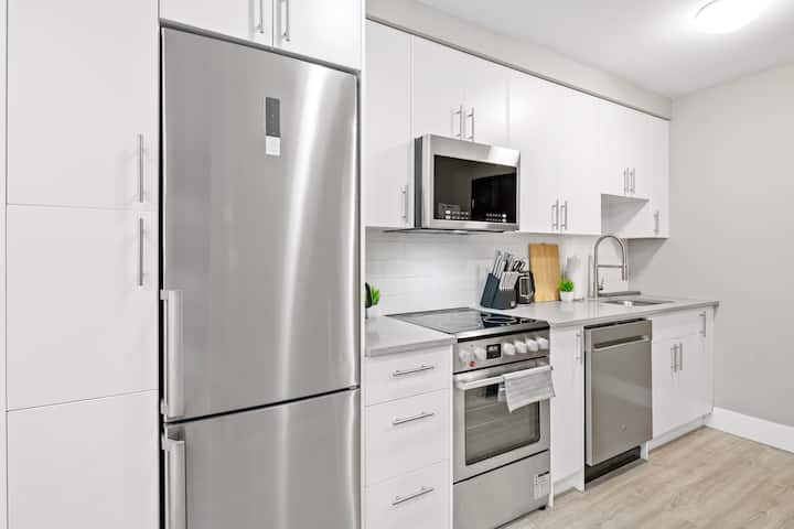 Modern Studio Unit - Close To Dt - Edmonton
