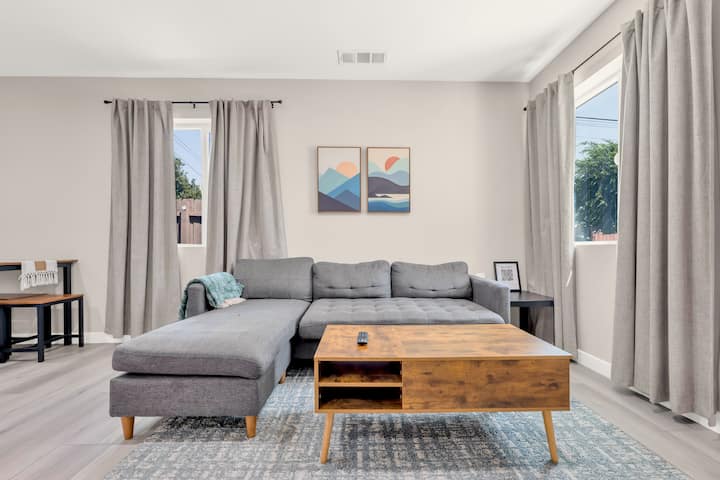 Cozy 2br/2ba W/full Kitchen Near Convention Center - Rancho Cucamonga, CA