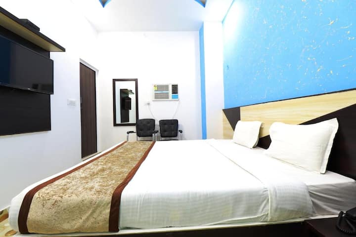 Taj 3 Star Hotel (Saver Room) - Agra