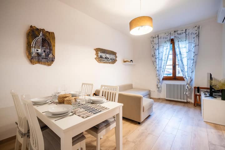 Caratteristico Appartamento Vicino Al Centro - Florencia