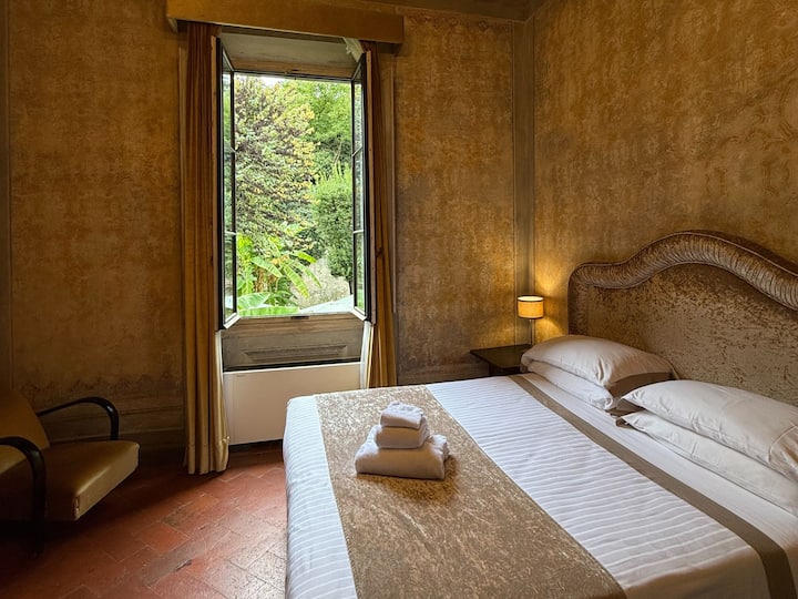Numa | Medium Room Near Porta San Niccolò - Florence