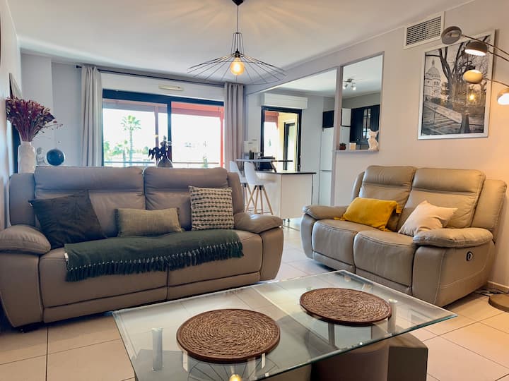 Spacieux T3 76m2/parking/terrasse/100m Ecusson - Montpellier
