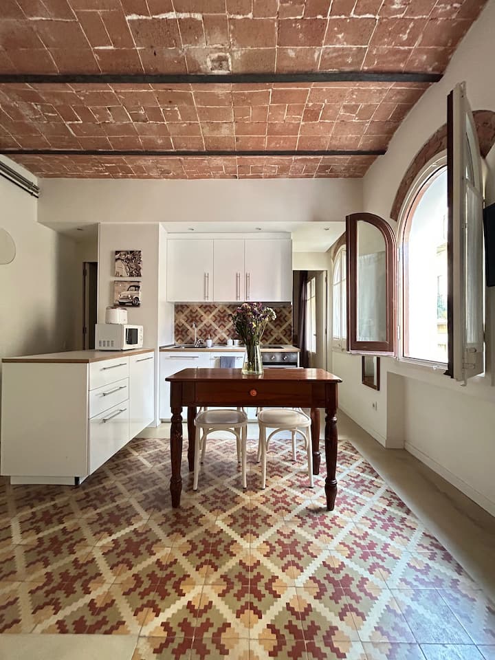 Cozy Flat Barceloneta 1 Min Walk From The Beach - Barcelona