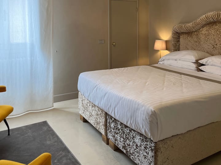 Numa | Two Connecting Bedrooms With Two Bathrooms - Florence