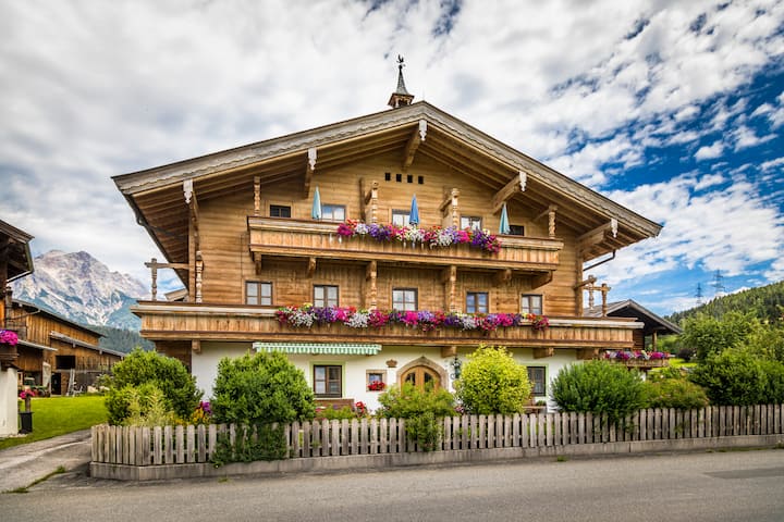 Oberlettlhof Ferienwohnung 2 - Saalfelden am Steinernen Meer
