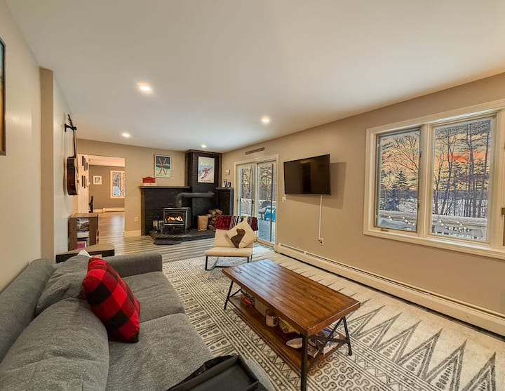 The Mountain House | Hot Tub, Pleasant Mtn, Views - Bridgton, ME