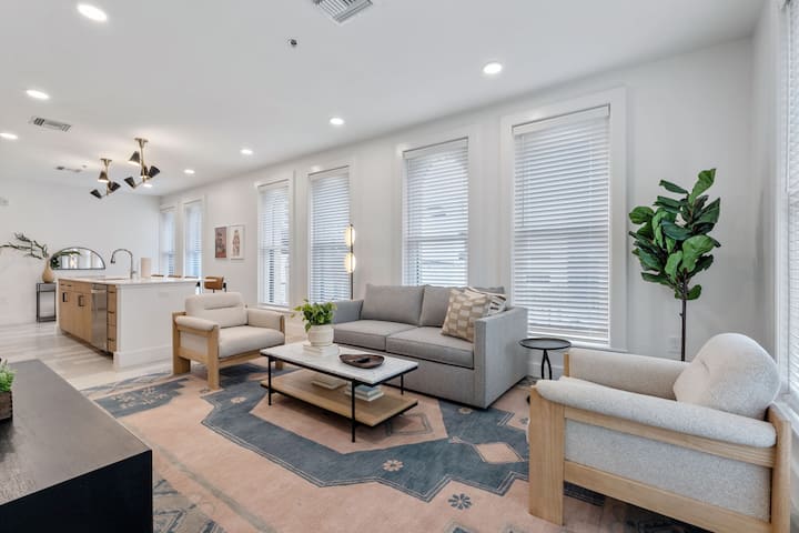 Premium 2 Bdrm Apt | San Antonio - Downtown - San Antonio, TX