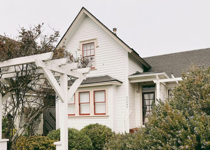 Madeira House Mendocino Village - Mendocino, CA