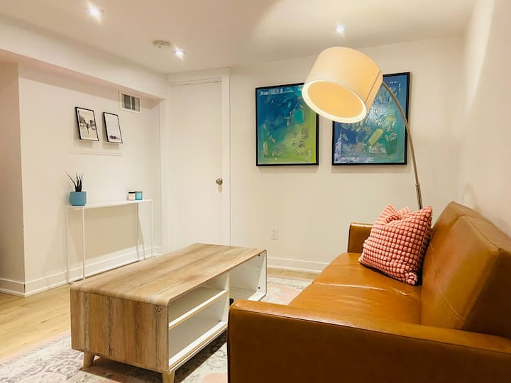 Cozy Modern Apartment | Downtown Toronto | - Toronto