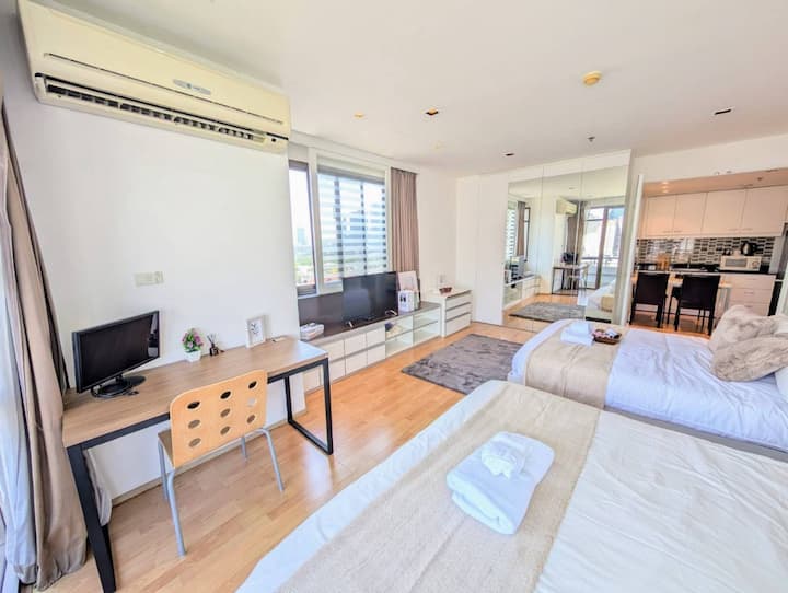 Executive 2 Bed | Nana Bts 100m | Bangkok Skyline - Bangkok
