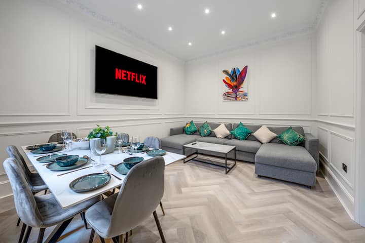 Pimlico Luxury 2 Bed By Victoria Station - London, UK