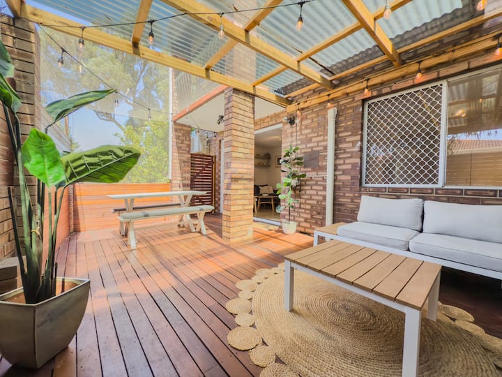 The Little Cozy Gem | 6 Min Drive To Scarbs Beach - Perth