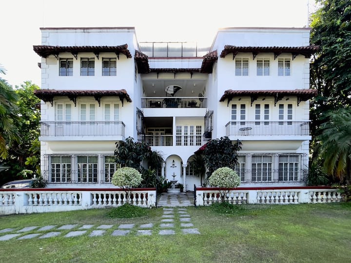 Miranamin Nest In Miranila: Historic Home W/pool - Quezon City