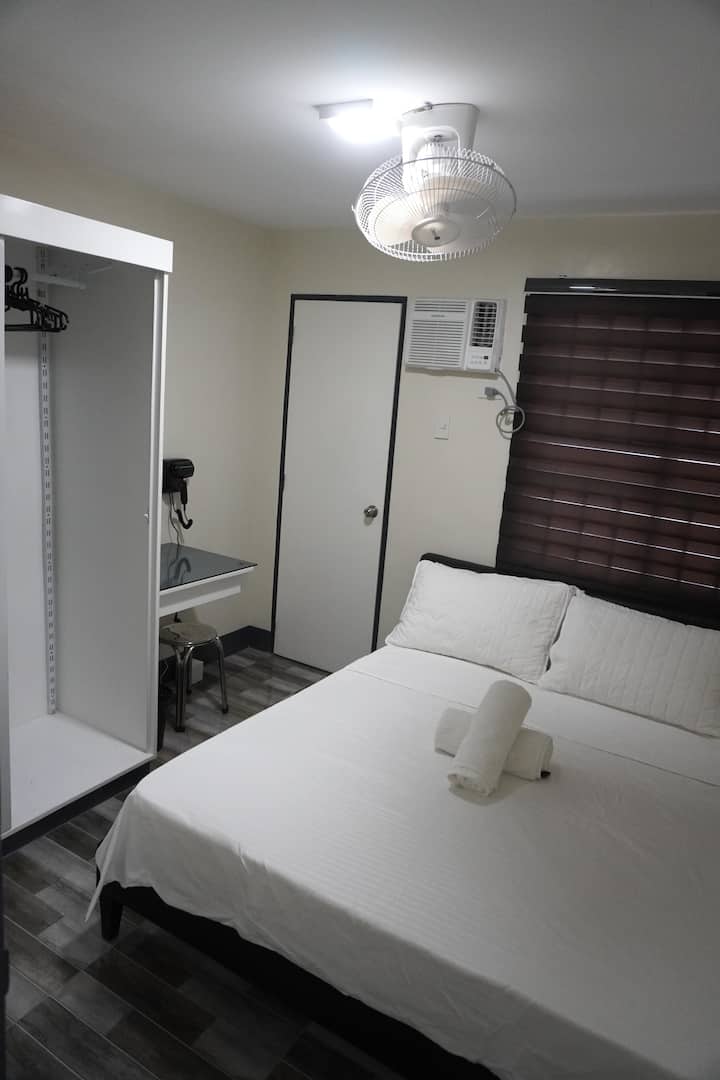 Clean Safe Room1b In A Shared Unit - Tarlac City