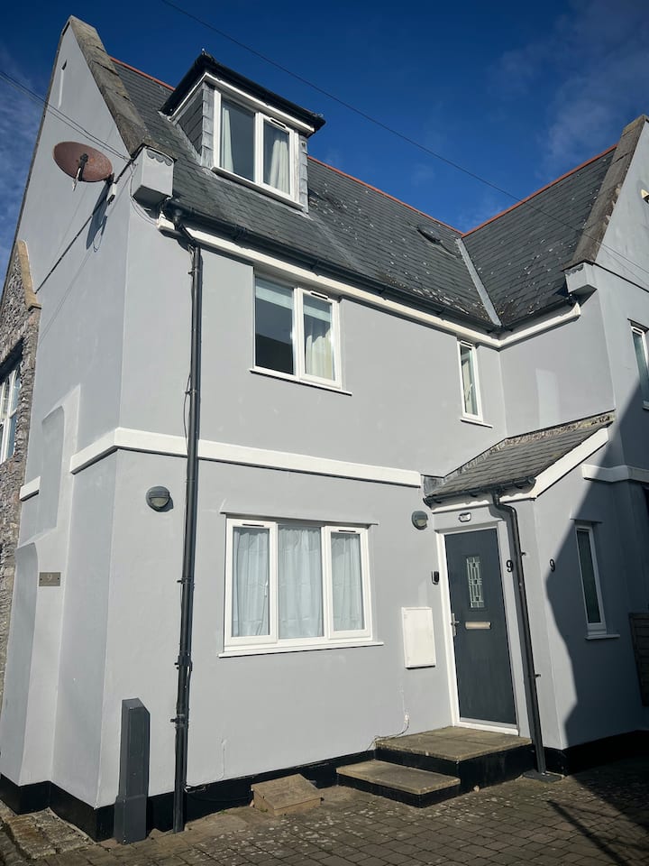 Church Mews 3 Bed Townhouse With Parking West Hoe - Plymouth