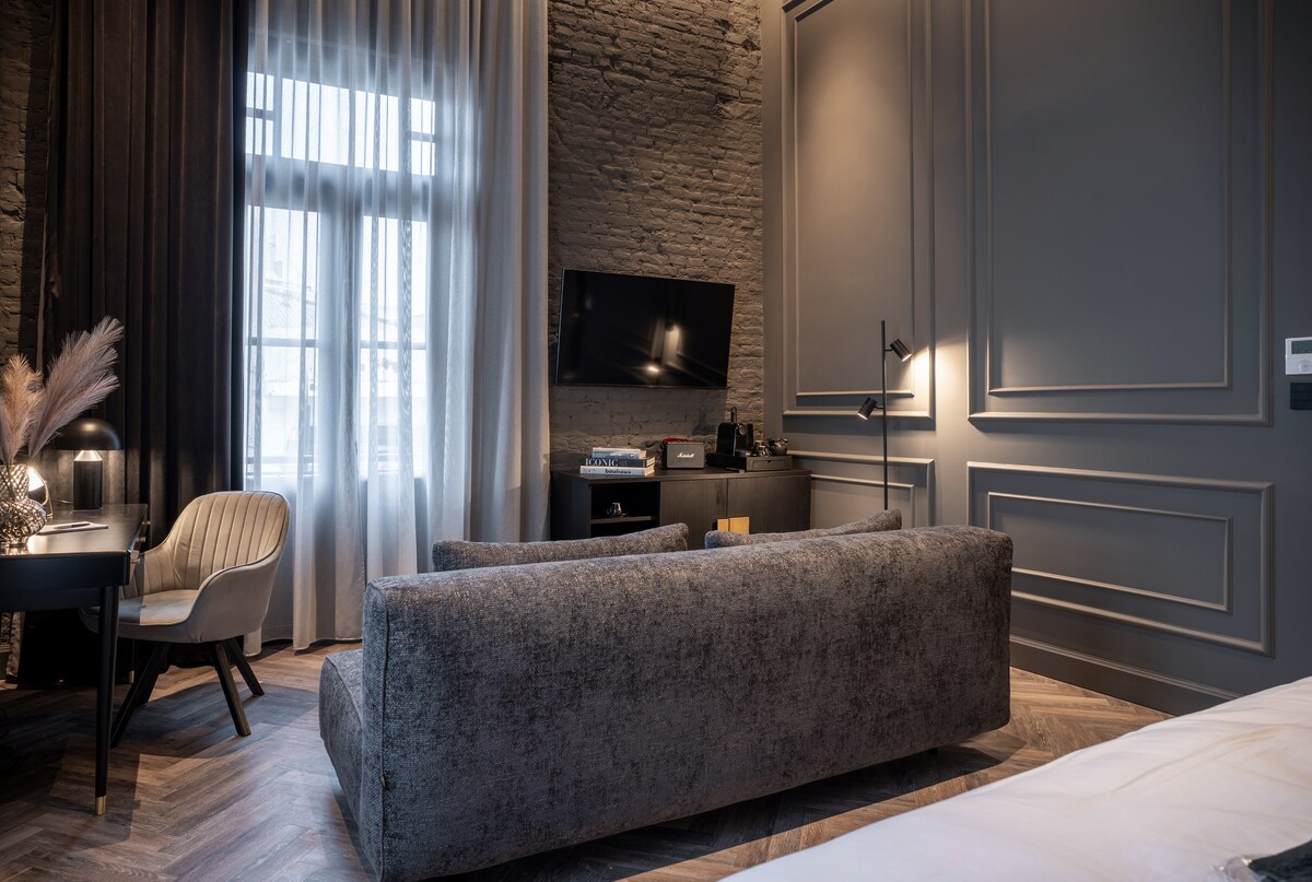 Gagos Suites Center - Superior Suite - Apartments for Rent in Larissa ...