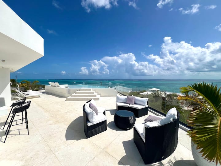 Oceanview Suite Aqualaravilla W/ Lounge Pool - Turks and Caicos Islands