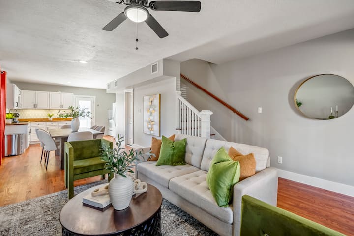 2-bedroom - Equipped Kitchen - Gated Parking! - Houston, TX