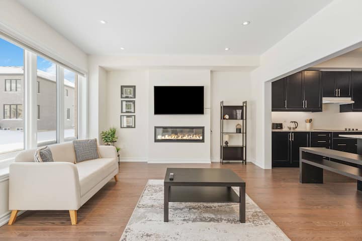 Beautiful Brand-new Whitby House - Whitby