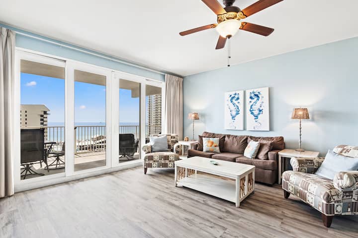 The Blue Turtle @ Laketown Wharf - Panama City Beach, FL