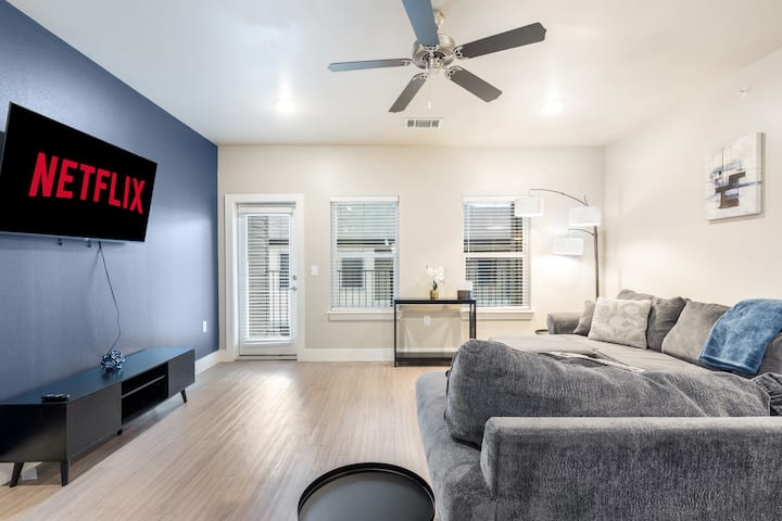 Modern 2br – Epic Waters, At&t, Gym & Shopping - Grand Prairie, TX