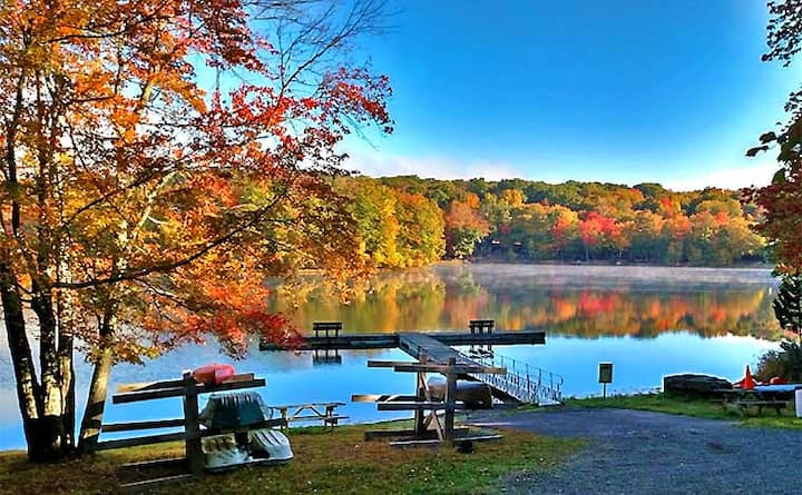 Cozy Poconos Getaway: Sauna, Ski & More - Lake Wallenpaupack, PA